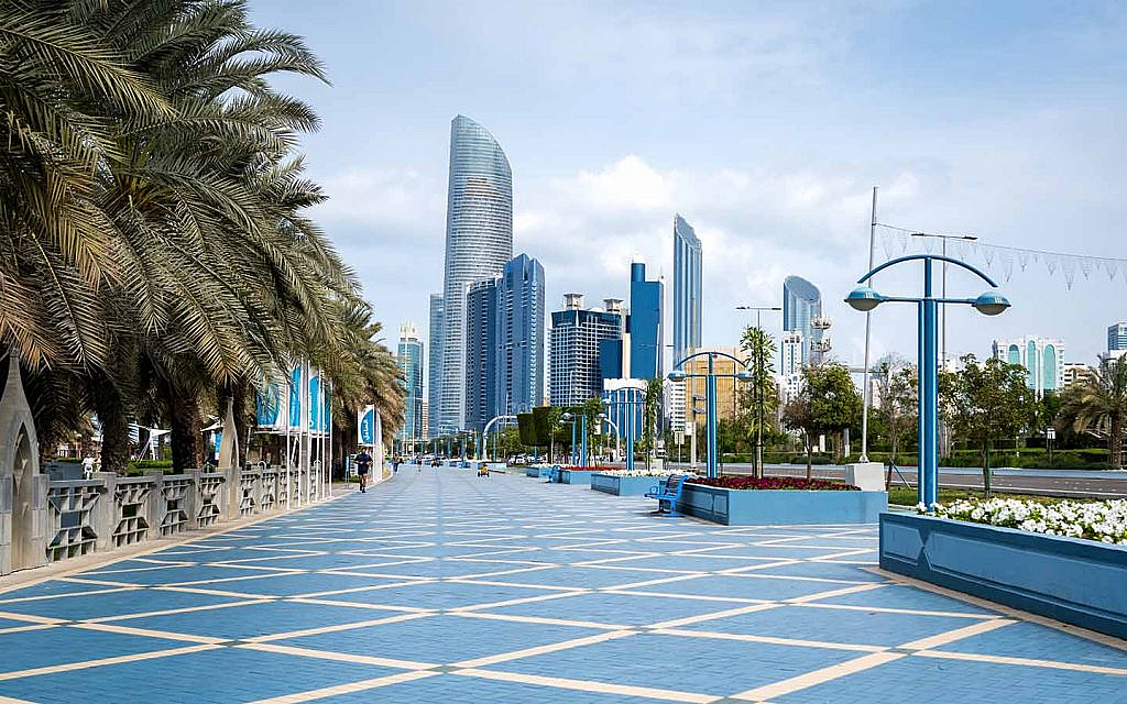 Corniche Abu Dhabi Area Overview: Properties, Lifestyle & More | dubizzle