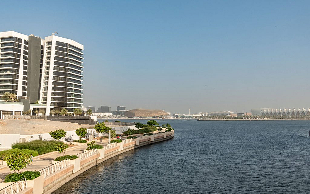 Pros and Cons of Living in Al Reef Abu Dhabi | dubizzle