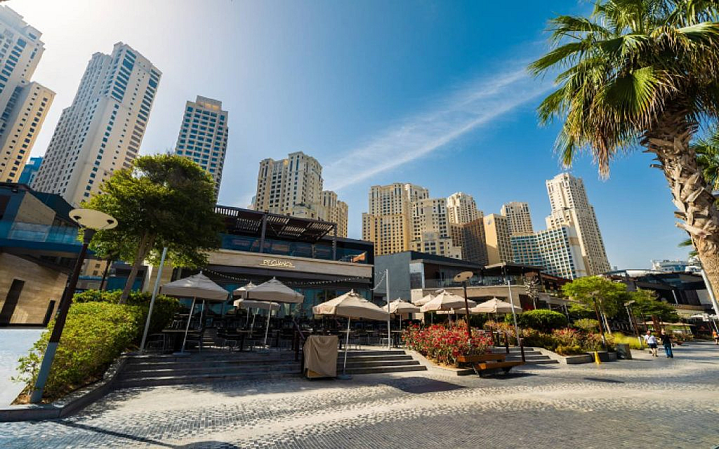 Living in JBR: Pros, Cons, Lifestyle and More | dubizzle