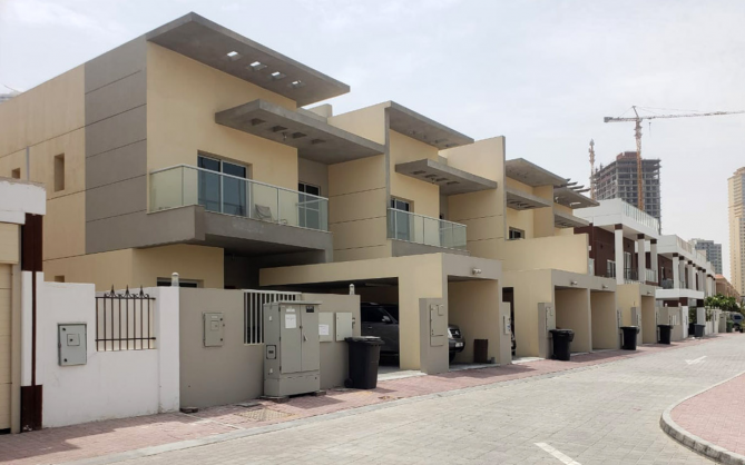 Areas to Rent Villas in JVC: District 10, 16 & More | dubizzle