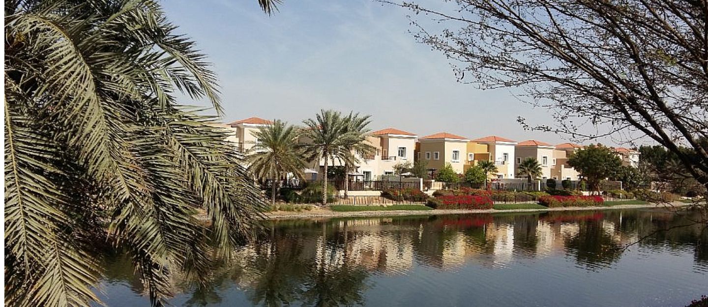 Living in Villa Compunds in Dubai: Pros, Cons & More | dubizzle